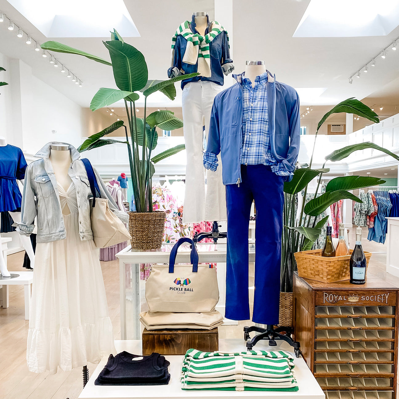 Visit Our Flagship Stores | MAHI GOLD